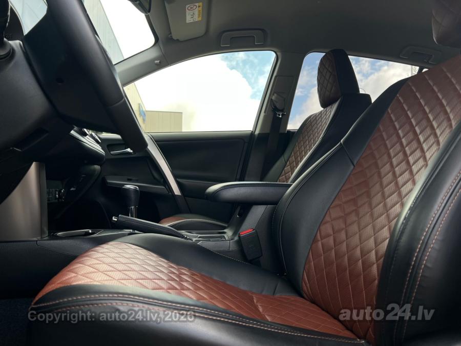 Toyota RAV4 2017 in Tallinn, with an engine capacity of 2.00 L and mileage of 105 thousand km for 17990 €, photo 8 on AUTOMOTO.COM.LV