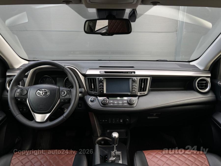 Toyota RAV4 2017 in Tallinn, with an engine capacity of 2.00 L and mileage of 105 thousand km for 17990 €, photo 11 on AUTOMOTO.COM.LV
