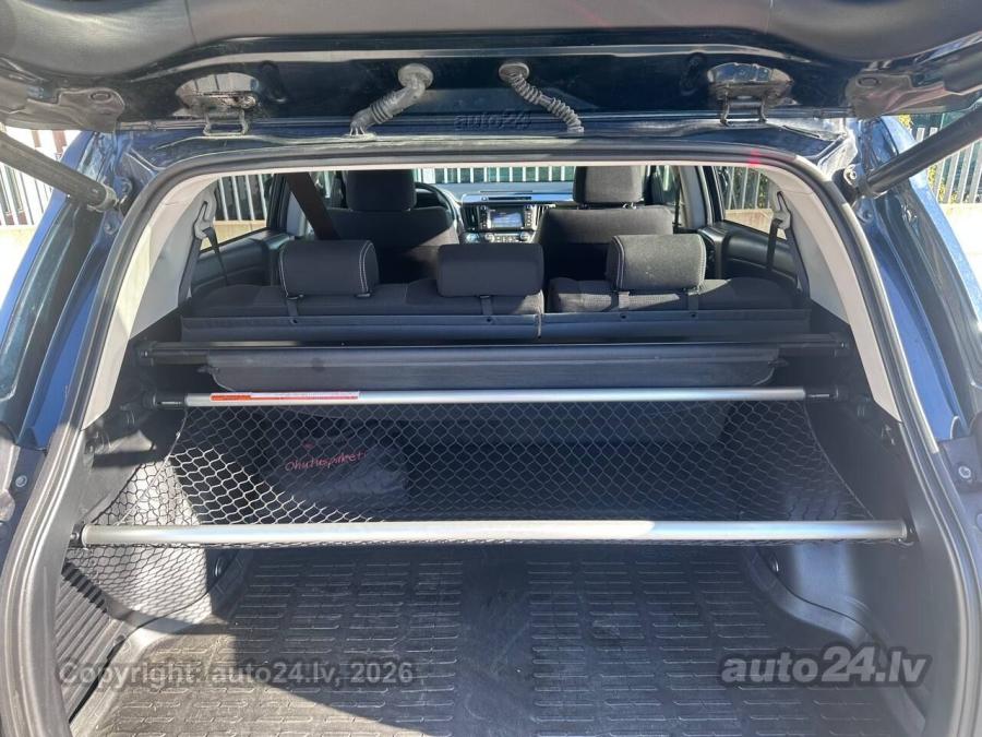 Toyota RAV4 2017 Tallina, ar dzinēja tilpumu 2.50 L un nobraukumu 123 tūkst. km par 16990 €, foto 13 vietnē AUTOMOTO.COM.LV