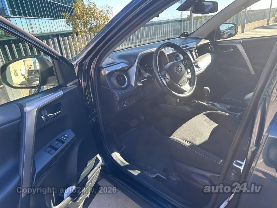 Toyota RAV4 2017 Tallina, ar dzinēja tilpumu 2.50 L un nobraukumu 123 tūkst. km par 16990 €, foto 17 vietnē AUTOMOTO.COM.LV