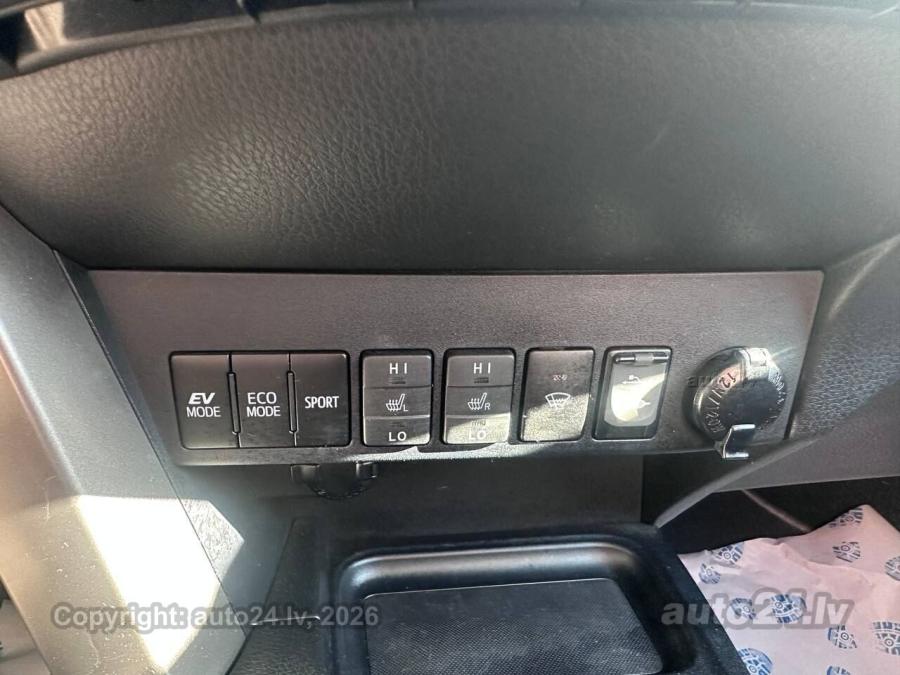 Toyota RAV4 2017 Tallina, ar dzinēja tilpumu 2.50 L un nobraukumu 123 tūkst. km par 16990 €, foto 19 vietnē AUTOMOTO.COM.LV