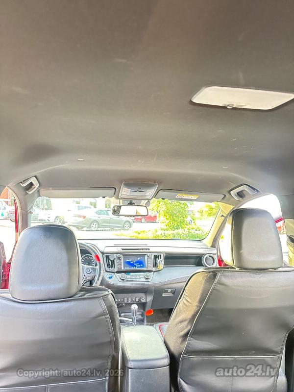Toyota RAV4 2018 in Tallinn, with an engine capacity of 2.50 L and mileage of 172 thousand km for 18000 €, photo 3 on AUTOMOTO.COM.LV