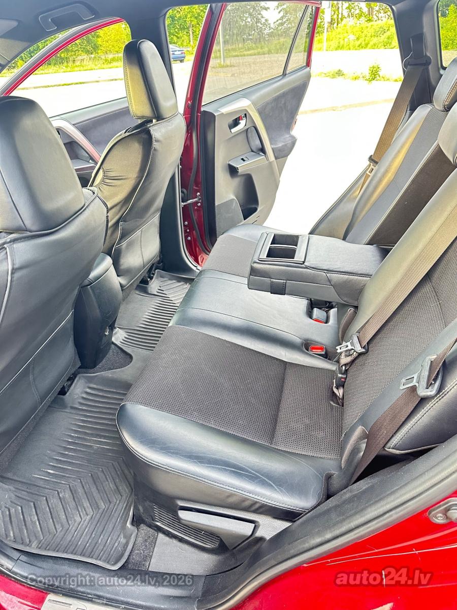 Toyota RAV4 2018 Tallina, ar dzinēja tilpumu 2.50 L un nobraukumu 172 tūkst. km par 18000 €, foto 15 vietnē AUTOMOTO.COM.LV