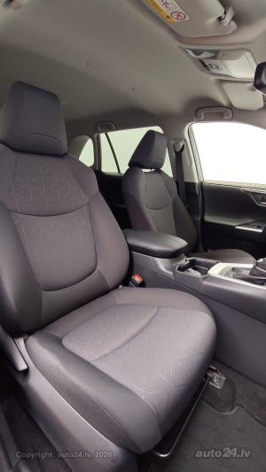 Toyota RAV4 2019 Tallina, ar dzinēja tilpumu 1.99 L un nobraukumu 84 tūkst. km par 23995 €, foto 7 vietnē AUTOMOTO.COM.LV