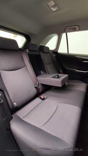 Toyota RAV4 2019 Tallina, ar dzinēja tilpumu 1.99 L un nobraukumu 84 tūkst. km par 23995 €, foto 8 vietnē AUTOMOTO.COM.LV
