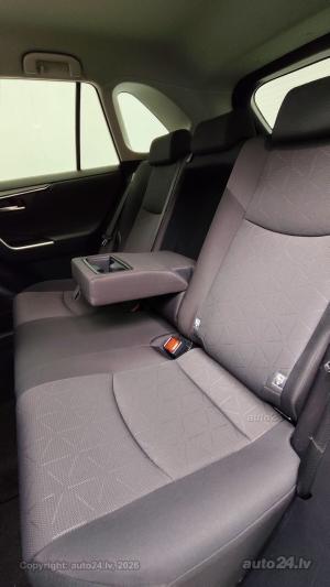 Toyota RAV4 2019 Tallina, ar dzinēja tilpumu 1.99 L un nobraukumu 84 tūkst. km par 23995 €, foto 18 vietnē AUTOMOTO.COM.LV