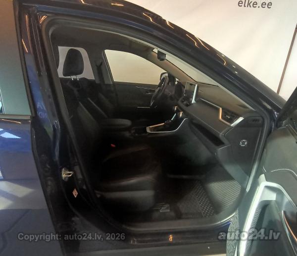 Toyota RAV4 2019 Narva, ar dzinēja tilpumu 2.50 L un nobraukumu 129 tūkst. km par 24900 €, foto 10 vietnē AUTOMOTO.COM.LV