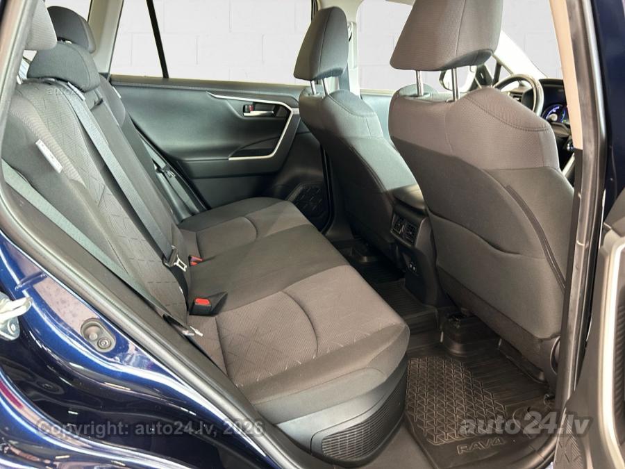 Toyota RAV4 2020 Pērnava, ar dzinēja tilpumu 2.50 L un nobraukumu 108 tūkst. km par 24490 €, foto 8 vietnē AUTOMOTO.COM.LV