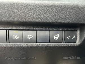 Toyota RAV4 2020 in Kuressaare, with an engine capacity of 2.00 L and mileage of 168 thousand km for 21290 €, photo 16 on AUTOMOTO.COM.LV