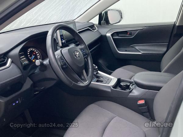 Toyota RAV4 2021 Tallina, ar dzinēja tilpumu 2.49 L un nobraukumu 55 tūkst. km par 27995 €, foto 11 vietnē AUTOMOTO.COM.LV