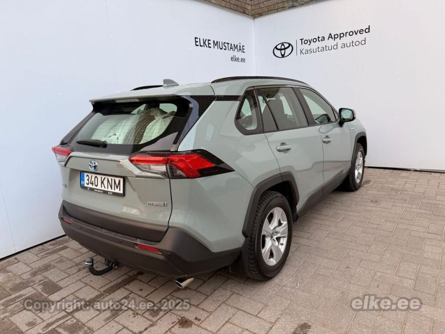 Toyota RAV4 2021 in Tallinn, with an engine capacity of 2.49 L and mileage of 54 thousand km for 27995 €, photo 2 on AUTOMOTO.COM.LV
