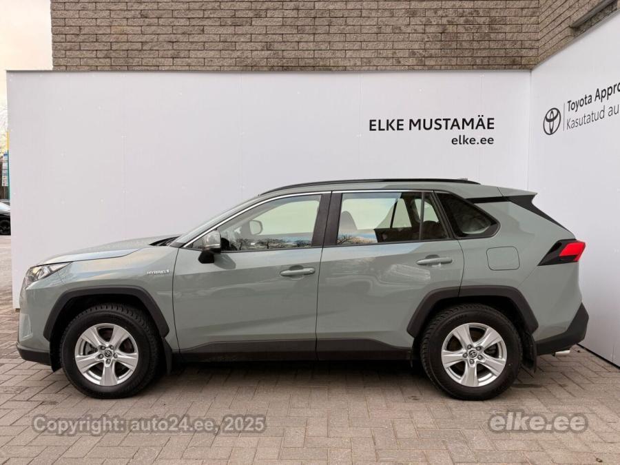 Toyota RAV4 2021 in Tallinn, with an engine capacity of 2.49 L and mileage of 54 thousand km for 27995 €, photo 3 on AUTOMOTO.COM.LV