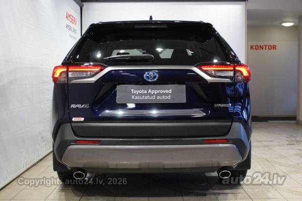 Toyota RAV4 2021 Tallina, ar dzinēja tilpumu 2.50 L un nobraukumu 72 tūkst. km par 28990 €, foto 4 vietnē AUTOMOTO.COM.LV