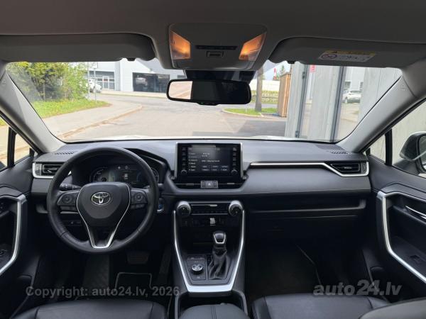 Toyota RAV4 2021 in Tallinn, with an engine capacity of 2.50 L and mileage of 58 thousand km for 29490 €, photo 8 on AUTOMOTO.COM.LV
