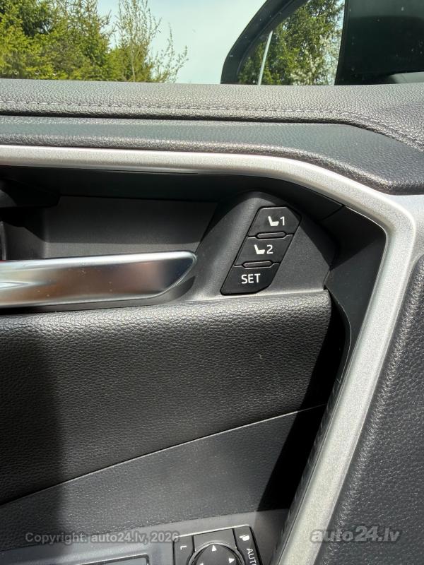 Toyota RAV4 2021 in Tallinn, with an engine capacity of 2.50 L and mileage of 58 thousand km for 29490 €, photo 9 on AUTOMOTO.COM.LV