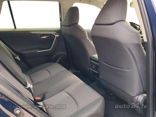 Toyota RAV4 2021 Tallina, ar dzinēja tilpumu 1.99 L un nobraukumu 132 tūkst. km par 23995 €, foto 7 vietnē AUTOMOTO.COM.LV