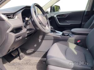 Toyota RAV4 2021 in Tallinn, with an engine capacity of 2.49 L and mileage of 68 thousand km for 26995 €, photo 12 on AUTOMOTO.COM.LV