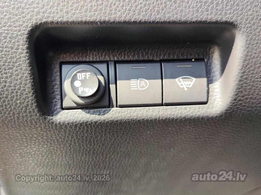 Toyota RAV4 2021 in Tallinn, with an engine capacity of 2.49 L and mileage of 96 thousand km for 26995 €, photo 21 on AUTOMOTO.COM.LV