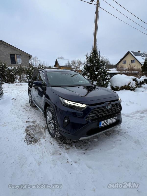 Toyota RAV4 2022 in Tallinn, with an engine capacity of 2.50 L and mileage of 62 thousand km for 34000 €, photo 2 on AUTOMOTO.COM.LV