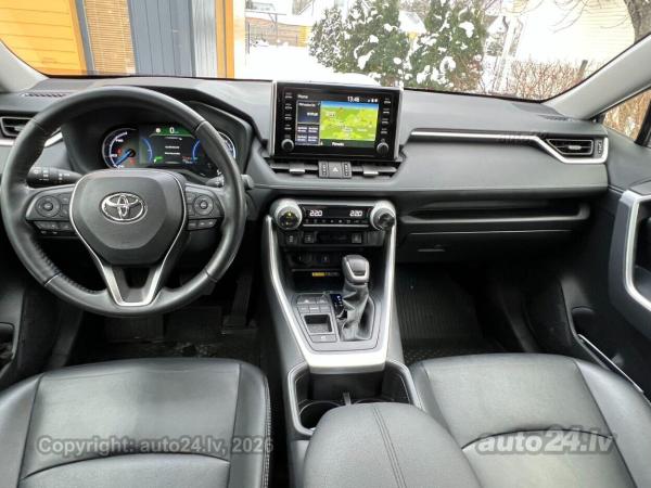 Toyota RAV4 2022 in Tallinn, with an engine capacity of 2.50 L and mileage of 62 thousand km for 34000 €, photo 8 on AUTOMOTO.COM.LV