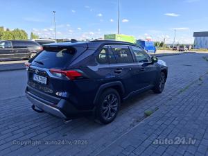 Тойота РАВ 4 2022 в Таллин, объемом двигателя 2.50 л и пробегом 116 тыс. км за 30800 €, фото 4 на AUTOMOTO.COM.LV