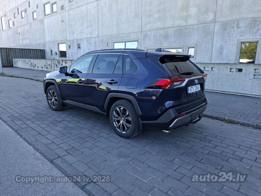 Тойота РАВ 4 2022 в Таллин, объемом двигателя 2.50 л и пробегом 116 тыс. км за 30800 €, фото 5 на AUTOMOTO.COM.LV