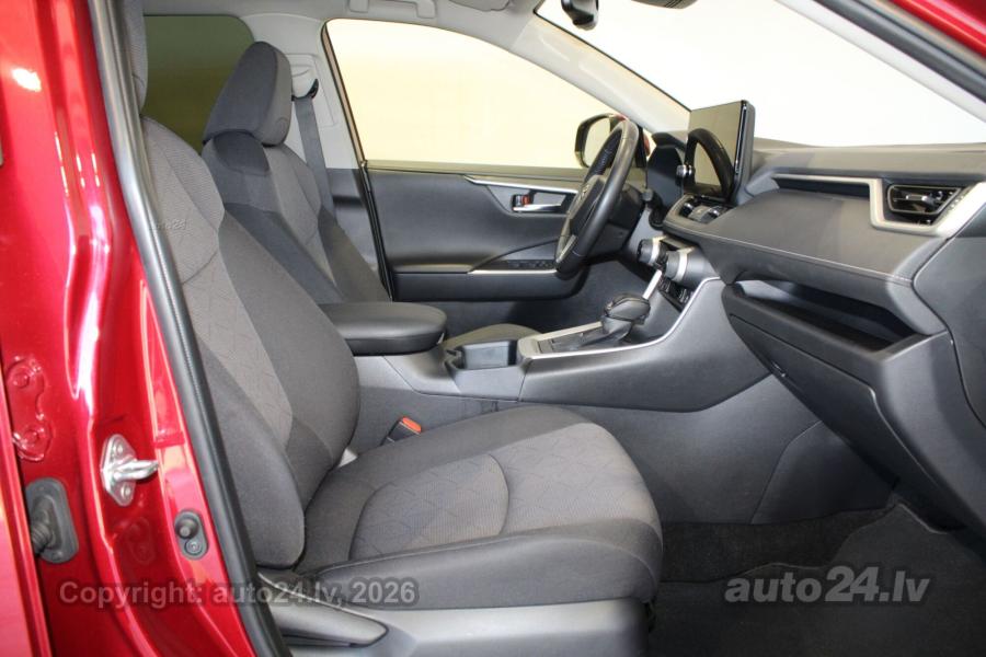 Toyota RAV4 2023 in Tallinn, with an engine capacity of 2.00 L and mileage of 50 thousand km for 29990 €, photo 7 on AUTOMOTO.COM.LV