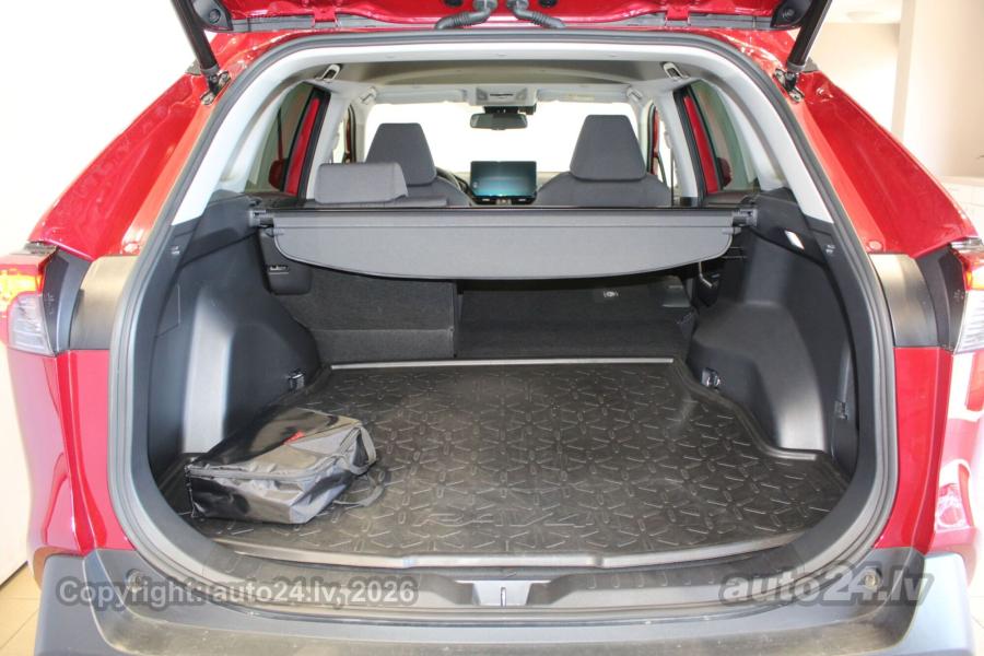 Toyota RAV4 2023 in Tallinn, with an engine capacity of 2.00 L and mileage of 50 thousand km for 29990 €, photo 11 on AUTOMOTO.COM.LV