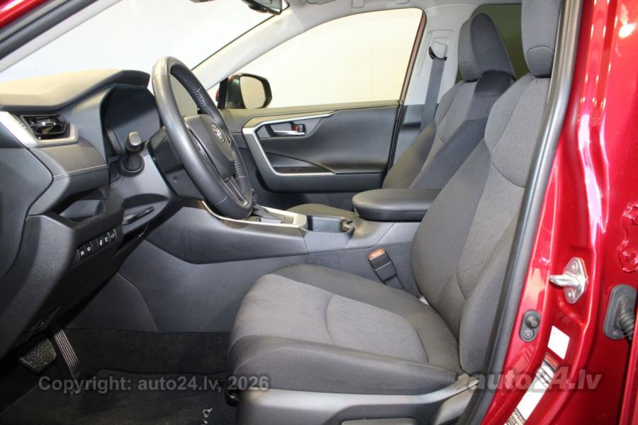 Toyota RAV4 2023 in Tallinn, with an engine capacity of 2.00 L and mileage of 50 thousand km for 29990 €, photo 12 on AUTOMOTO.COM.LV