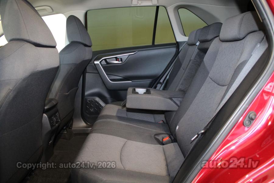 Toyota RAV4 2023 in Tallinn, with an engine capacity of 2.00 L and mileage of 50 thousand km for 29990 €, photo 18 on AUTOMOTO.COM.LV