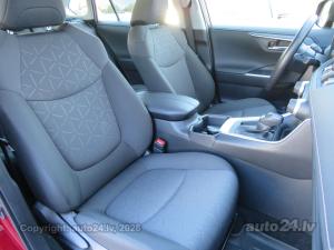 Toyota RAV4 2023 Tallina, ar dzinēja tilpumu 2.00 L un nobraukumu 47 tūkst. km par 28900 €, foto 5 vietnē AUTOMOTO.COM.LV