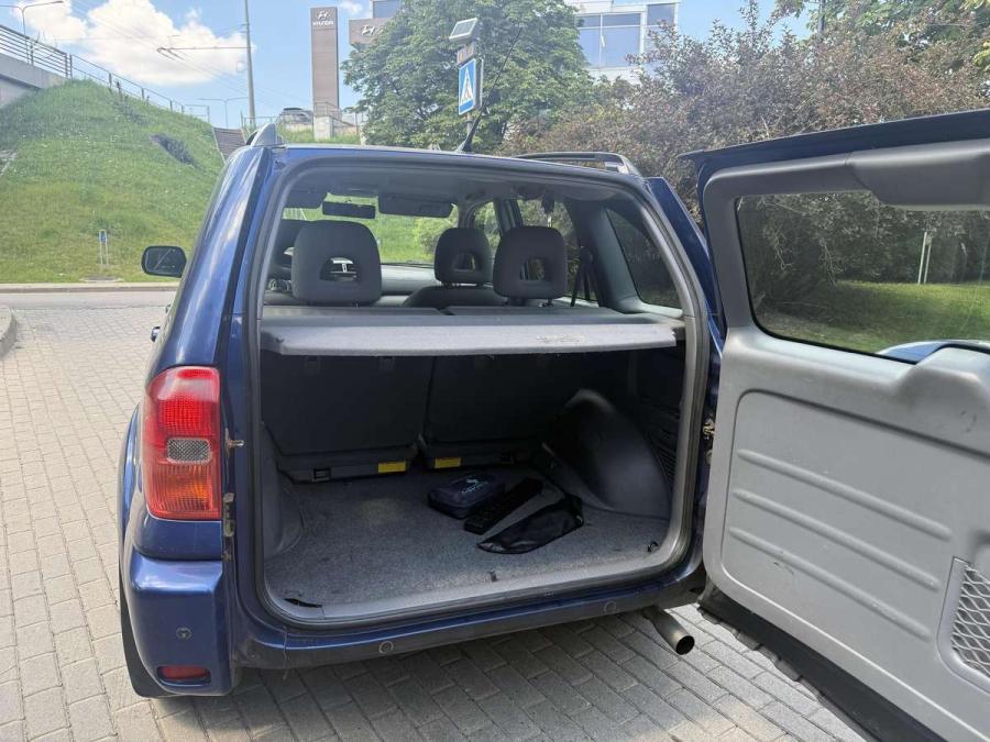Violets Toyota RAV4 2002 Viļņa, ar dzinēja tilpumu 2.00 L un nobraukumu 200 tūkst. km par 2300 €, foto 7 vietnē AUTOMOTO.COM.LV