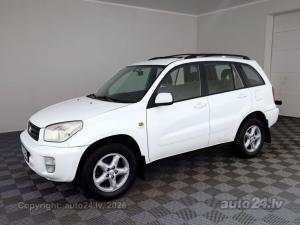 White Toyota RAV4 2002 in Tallinn, with an engine capacity of 2.00 L and mileage of 287 thousand km for 1699 €, photo 3 on AUTOMOTO.COM.LV