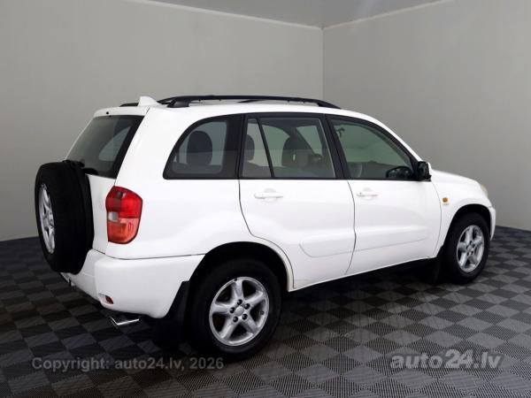 Balts Toyota RAV4 2002 Tallina, ar dzinēja tilpumu 2.00 L un nobraukumu 287 tūkst. km par 1699 €, foto 3 vietnē AUTOMOTO.COM.LV
