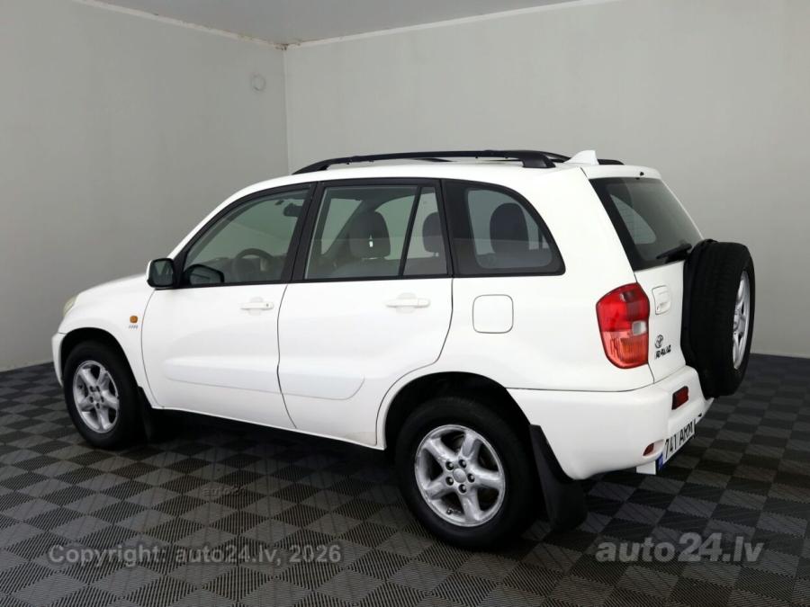 White Toyota RAV4 2002 in Tallinn, with an engine capacity of 2.00 L and mileage of 287 thousand km for 1699 €, photo 5 on AUTOMOTO.COM.LV