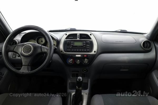 Balts Toyota RAV4 2002 Tallina, ar dzinēja tilpumu 2.00 L un nobraukumu 287 tūkst. km par 1699 €, foto 5 vietnē AUTOMOTO.COM.LV