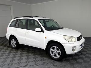 White Toyota RAV4 2002 in Tallinn, with an engine capacity of 2.00 L and mileage of 287 thousand km for 1399 €, photo  on AUTOMOTO.COM.LV