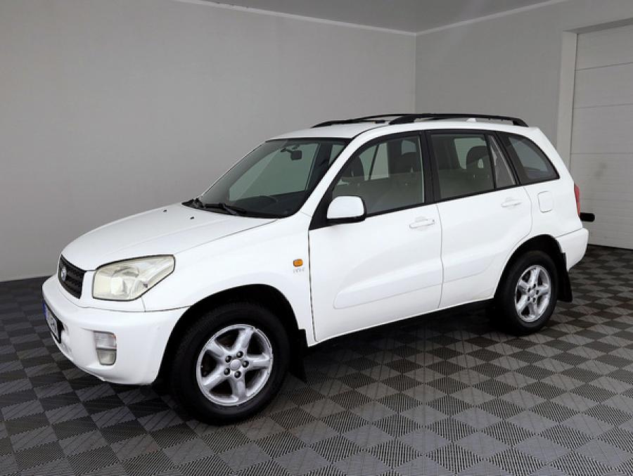 White Toyota RAV4 2002 in Tallinn, with an engine capacity of 2.00 L and mileage of 287 thousand km for 1399 €, photo 3 on AUTOMOTO.COM.LV