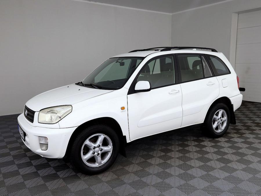 White Toyota RAV4 2002 in Tallinn, with an engine capacity of 2.00 L and mileage of 287 thousand km for 1399 €, photo 10 on AUTOMOTO.COM.LV
