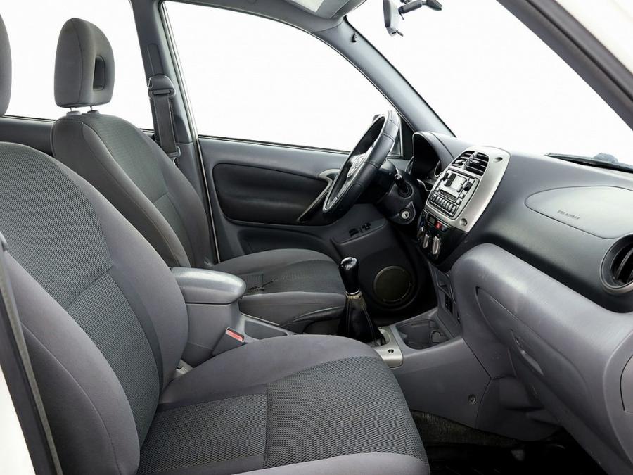 White Toyota RAV4 2002 in Tallinn, with an engine capacity of 2.00 L and mileage of 287 thousand km for 1399 €, photo 14 on AUTOMOTO.COM.LV