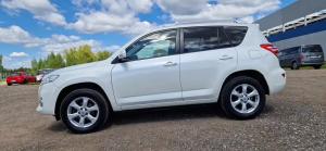 Balts Toyota RAV4 2008 Daugavpils, ar dzinēja tilpumu 2.20 L un nobraukumu 222 tūkst. km par 5750 €, foto 3 vietnē AUTOMOTO.COM.LV