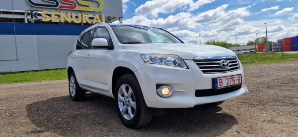 White Toyota RAV4 2008 in Daugavpils, with an engine capacity of 2.20 L and mileage of 222 thousand km for 5750 €, photo 7 on AUTOMOTO.COM.LV