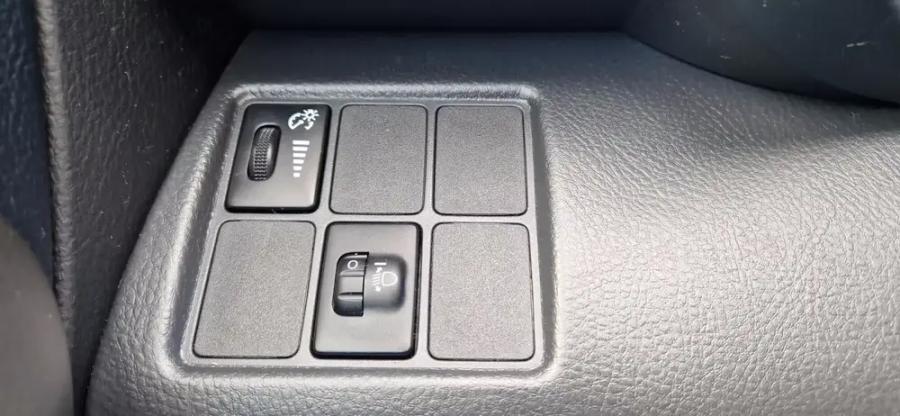 Balts Toyota RAV4 2008 Daugavpils, ar dzinēja tilpumu 2.20 L un nobraukumu 222 tūkst. km par 5750 €, foto 15 vietnē AUTOMOTO.COM.LV