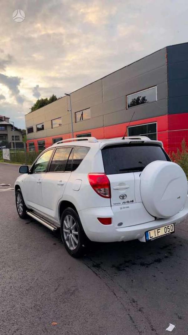 Balts Toyota RAV4 2008 Kėdainiai, ar dzinēja tilpumu 2.23 L un nobraukumu 249 tūkst. km par 5650 €, foto 4 vietnē AUTOMOTO.COM.LV
