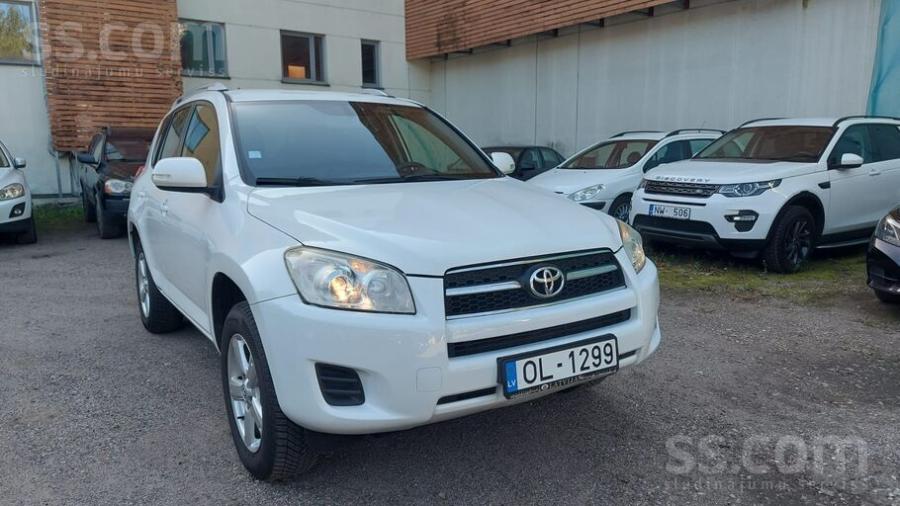 Balts Toyota RAV4 2009 Daugavpils, ar dzinēja tilpumu 2.20 L un nobraukumu 0 tūkst. km par 5350 €, foto 6 vietnē AUTOMOTO.COM.LV