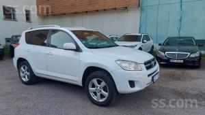 Balts Toyota RAV4 2009 Daugavpils, ar dzinēja tilpumu 2.20 L un nobraukumu 0 tūkst. km par 5350 €, foto 8 vietnē AUTOMOTO.COM.LV