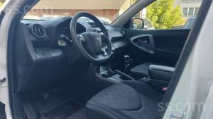 Balts Toyota RAV4 2009 Daugavpils, ar dzinēja tilpumu 2.20 L un nobraukumu 0 tūkst. km par 5350 €, foto 14 vietnē AUTOMOTO.COM.LV
