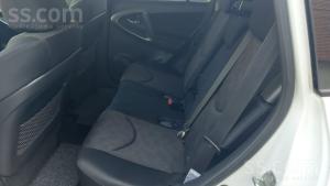 Balts Toyota RAV4 2009 Daugavpils, ar dzinēja tilpumu 2.20 L un nobraukumu 0 tūkst. km par 5350 €, foto 21 vietnē AUTOMOTO.COM.LV