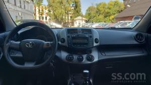 Balts Toyota RAV4 2009 Daugavpils, ar dzinēja tilpumu 2.20 L un nobraukumu 0 tūkst. km par 5350 €, foto 22 vietnē AUTOMOTO.COM.LV