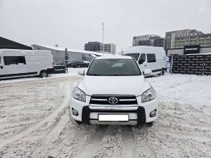 Balts Toyota RAV4 2010 Viļņa, ar dzinēja tilpumu 2.23 L un nobraukumu 180 tūkst. km par 5500 €, foto 2 vietnē AUTOMOTO.COM.LV